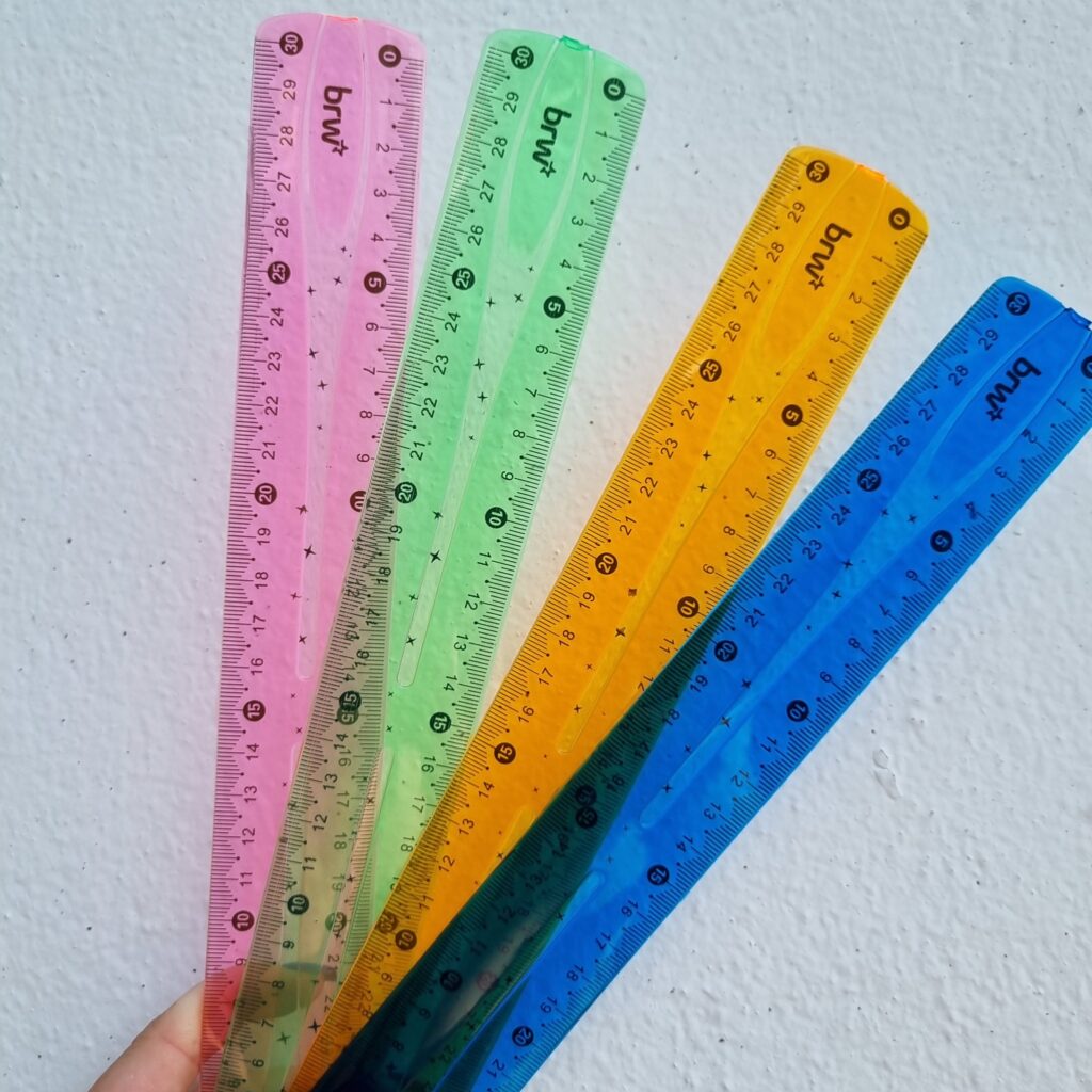 Régua Flexível 30cm Ybabia Papelaria